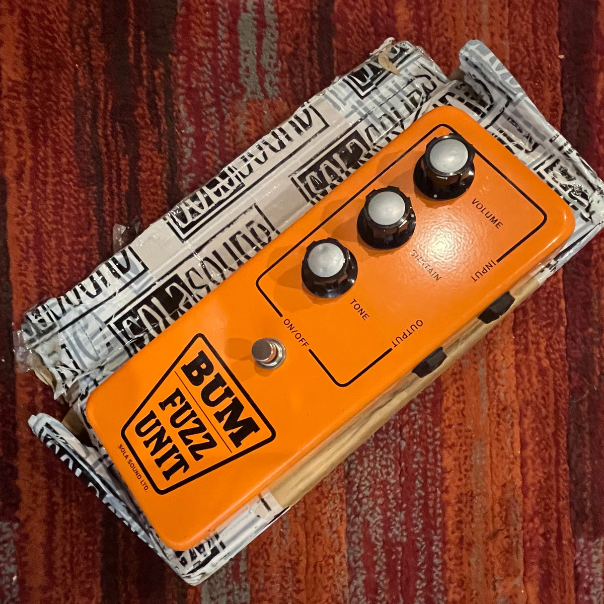 Sola Sound BUM FUZZ – Nautilus effects systems